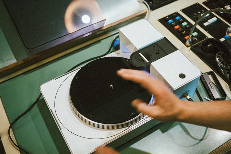 Schallplatten selbst herstellen mit dem Phonocut Home Vinyl Recorder ...